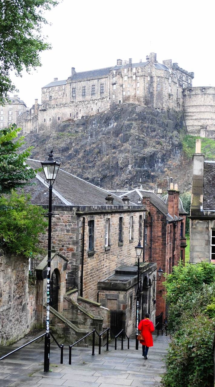 The Vennel Viewpoint Edinburgh (2026) – Best of TikTok, Instagram ...