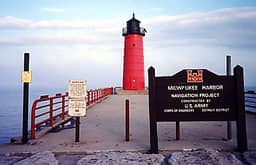 Milwaukee Pierhead Light (2026) – Best of TikTok, Instagram & Reddit ...
